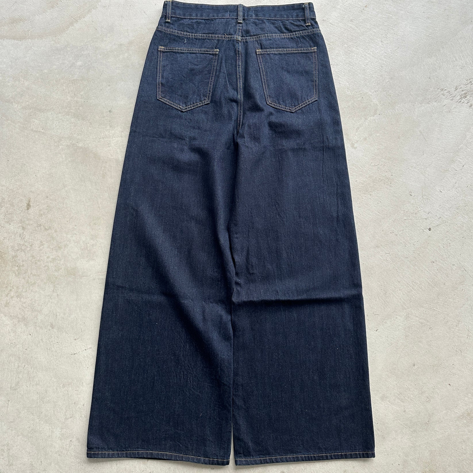 Solid Navy Denim – Starred